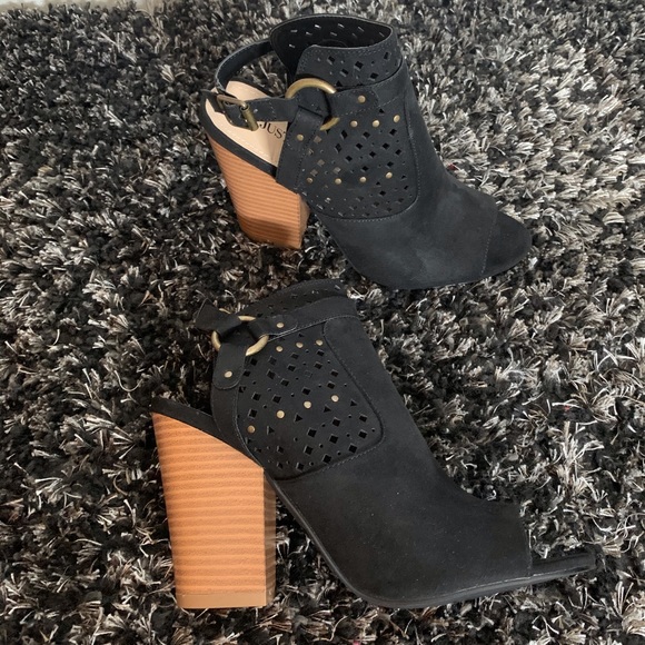 JustFab | Shoes | Black Booties Justfab Size 8 | Poshmark